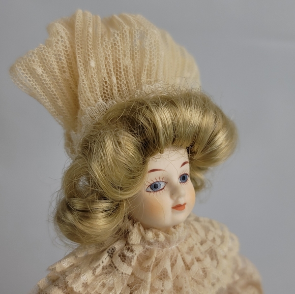 Louis Nichole | Holiday | Vtg Louis Nichole Porcelain Doll In Lace ...
